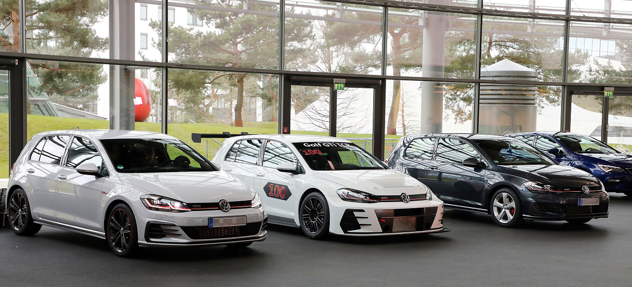 Von Wolfsburg auf die Rennstrecke: 100ster Golf GTI TCR in der ...