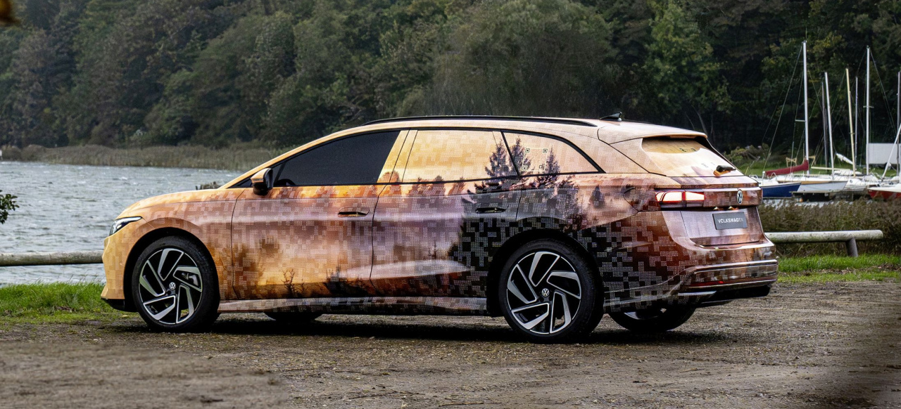 Aus Variant wird jetzt der Tourer: Erster Blick auf den VW ID.7 “Kombi ...
