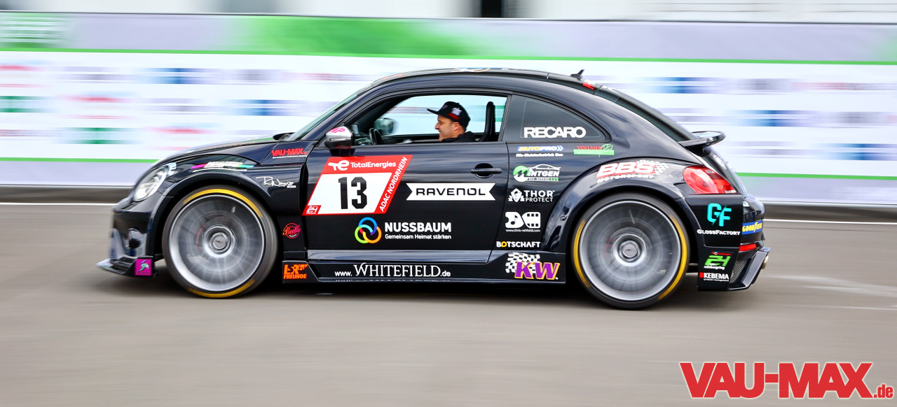 VW Beetle von White Angel for Fly & Help: Brutaler Breitbau-Beetle mit Herz! - Auto der Woche ...