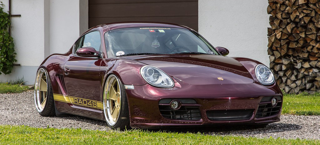 Porsche mit Po-Lifting: Breites Hinterteil am RAD48-Cayman: Zwei ...
