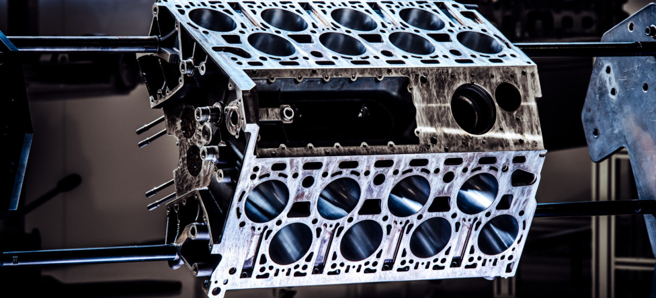 Wie ein VW Passat für Bugatti Pate stand: Bugatti W16-Antrieb im Detail ...