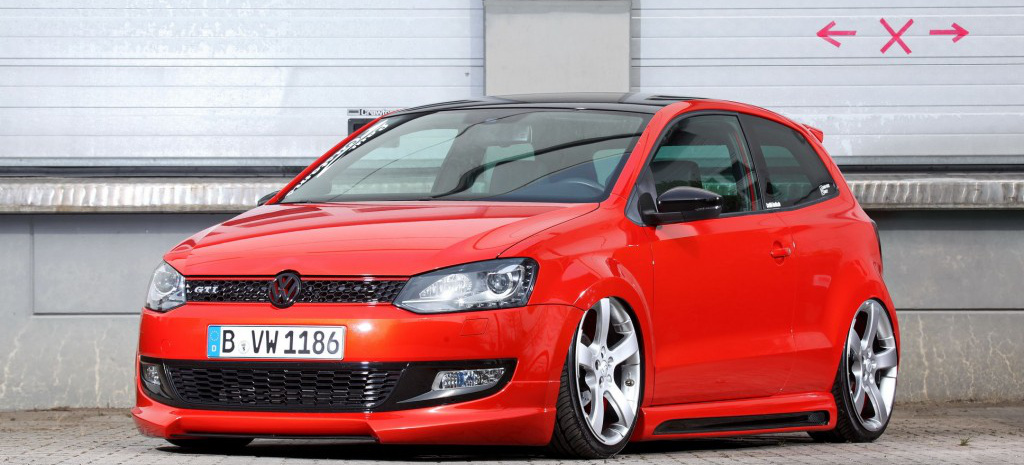 Soundstarker Polo 6R mit Airride und 19 Zoll Felgen: CarHifi-Berlin und ...