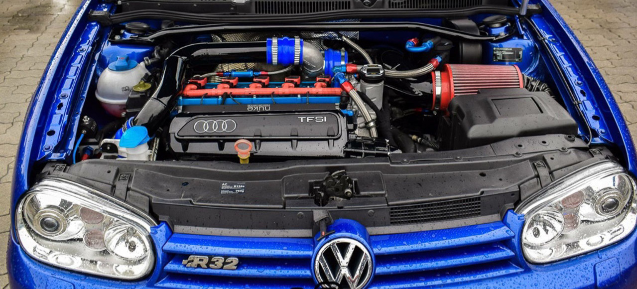 Höllergerät mit 730 PS : VW Golf 4 R32 mit Audi RS3 Fünfzylinder Turbo ...