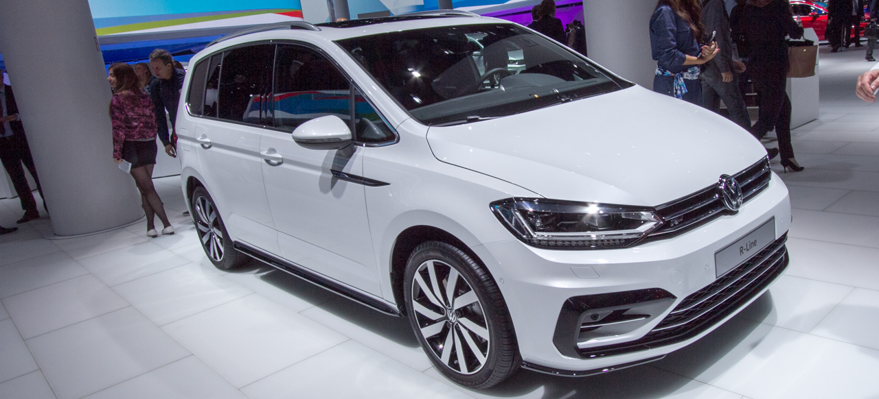 Das kostet der Sport-Look für den Touran: Bestellbar: R-Line für den VW ...