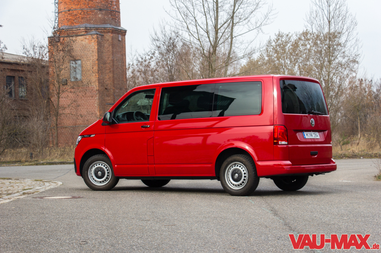 Video-Fahrbericht: VW T 6.1 Multivan Family – Was taugt der Basis-Bulli ...