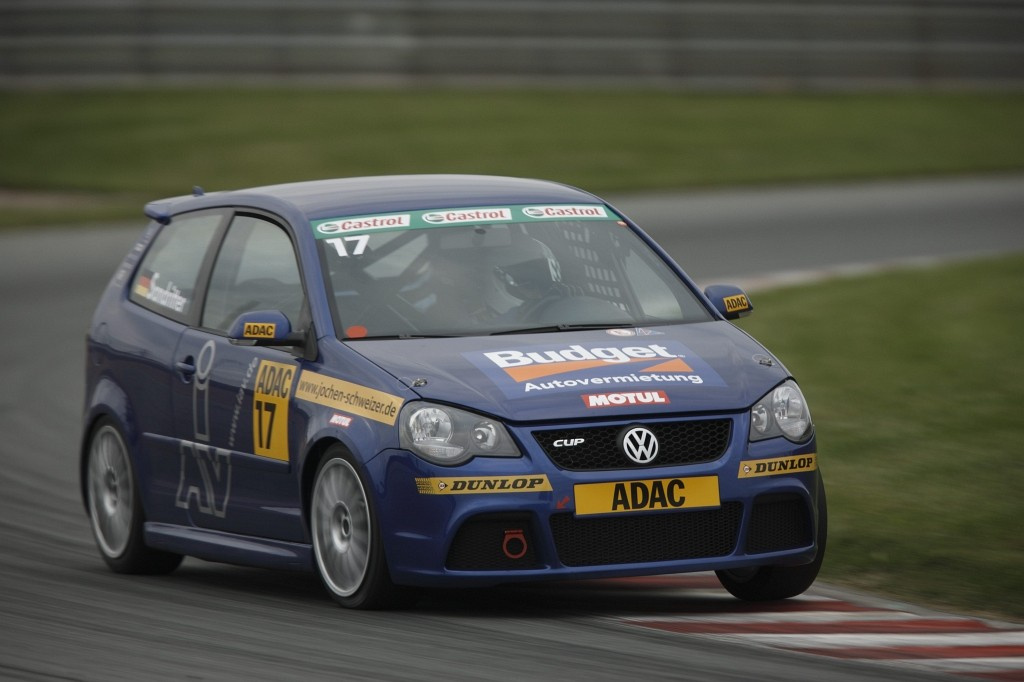 Volkswagen Polo Cup: Steinhof siegt im Regen : ADAC Volkswagen Polo Cup ...