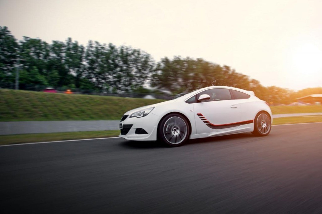 Limitiert: Opel Astra GTC Turbo i 1400: Opel Tuner Irmscher legt ein ...