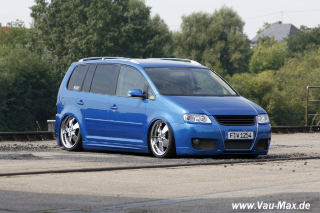 Touran Blue in Motion - fettes Tuning für den VW Mini-Van: Schön und ...