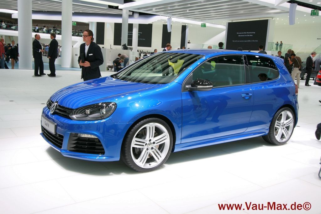 IAA Premiere: Der neue Golf R: Neuer Name neuer Golf! Aus dem R32 wird ...