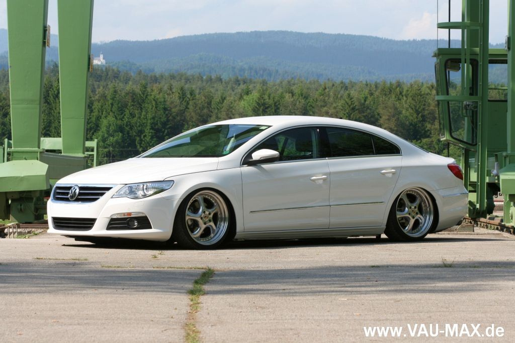 Eine perfekte Basis! VW Tuning Passat CC mit Airride und dicken Felgen ...