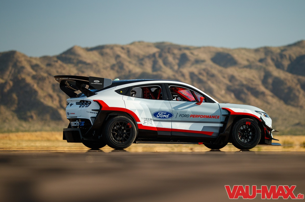 Ken Blocks neuer Dienstwagen?: Mächtig unter Strom! Ford Mustang Mach-E ...