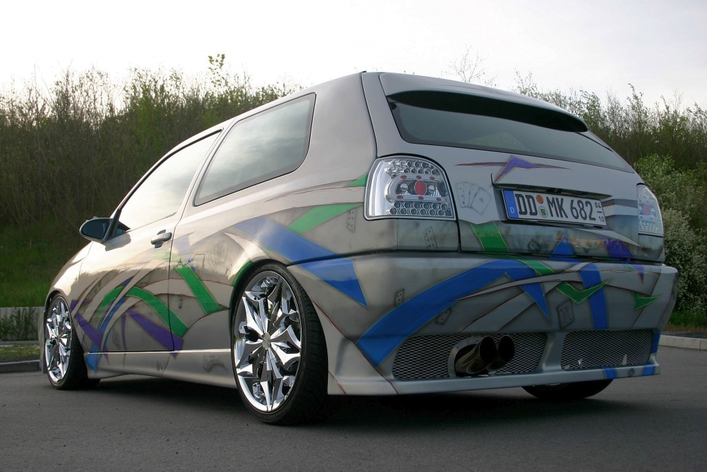 Golf 3 Tuning: : Buntes Treiben mit Chromfelgen und Custom Lackierung ...