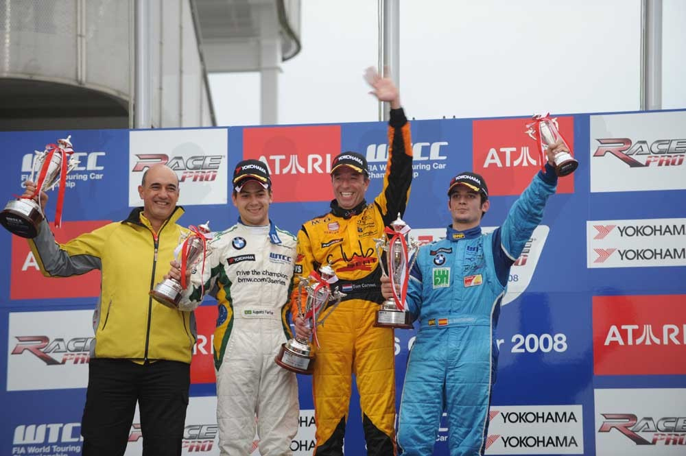 WTCC: Seat ist Weltmeister: Sensationelle Siegesfahrt von Tom Coronel ...