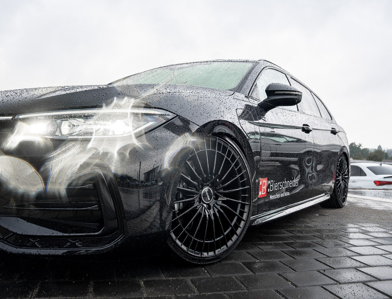 Runter und fertig: Brandneuer 2024er VW Passat B9 R-Line in ...