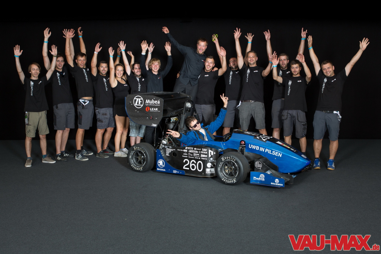 ZF und die Formula Student Germany: Die Autobauer von morgen im harten ...