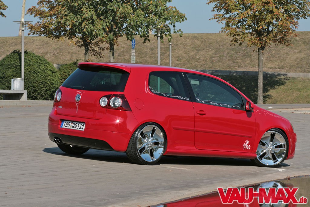 Life-Style in Rot: Golf 5 GTI mit Golf 6 Individual-Ausstattung: VW ...