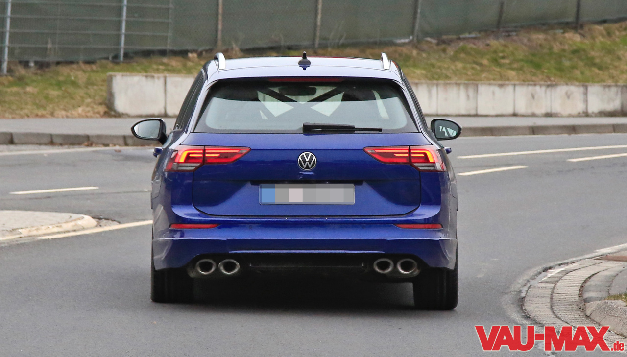 Power-Kombi ohne Tarnung erwischt: Der neue VW Golf R Variant dreht ...