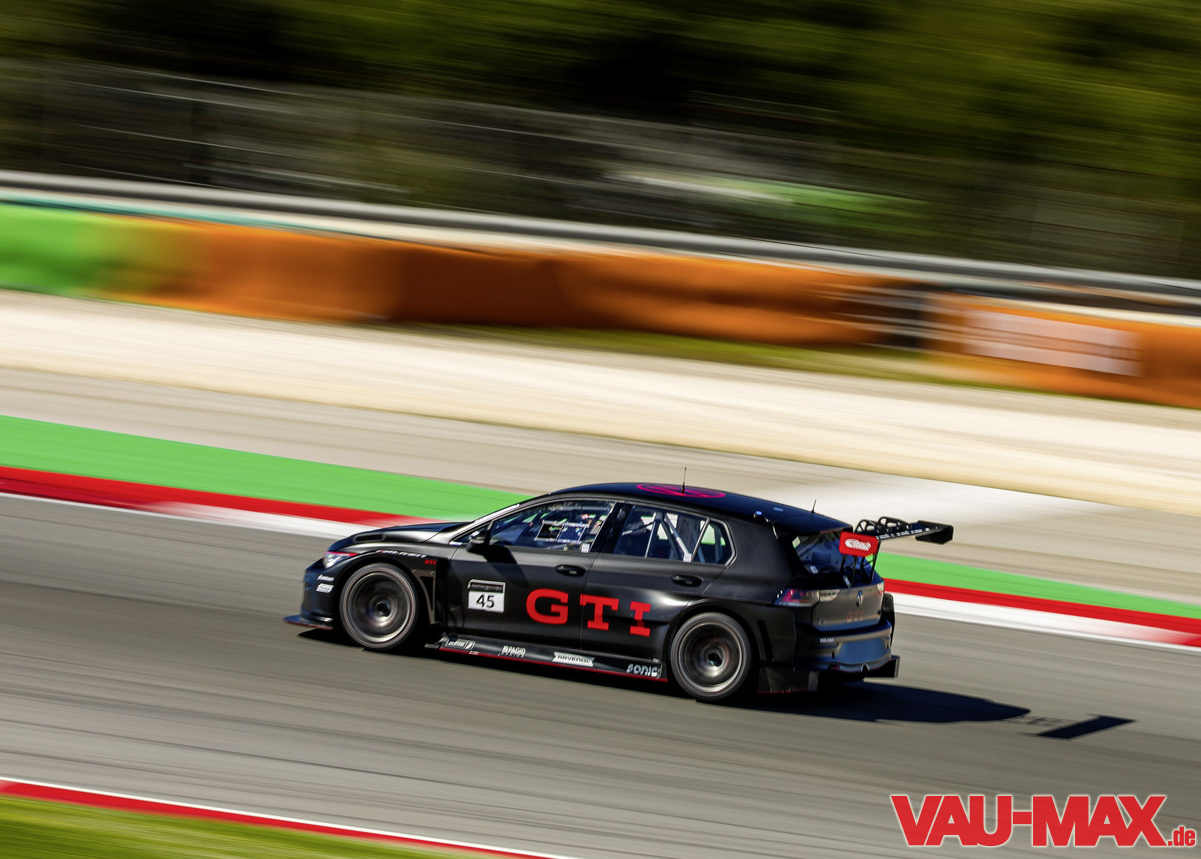 Volkswagen feiert den GTI mit Sondermodell: Max Kruse Racing geht mit ...