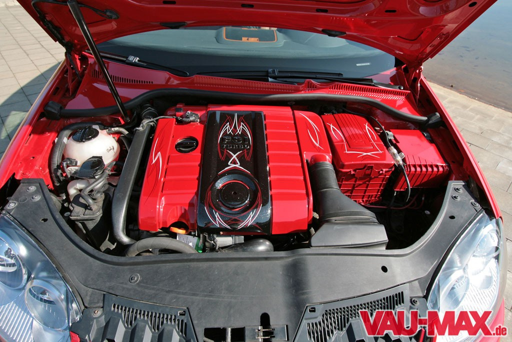 Life-Style in Rot: Golf 5 GTI mit Golf 6 Individual-Ausstattung: VW ...