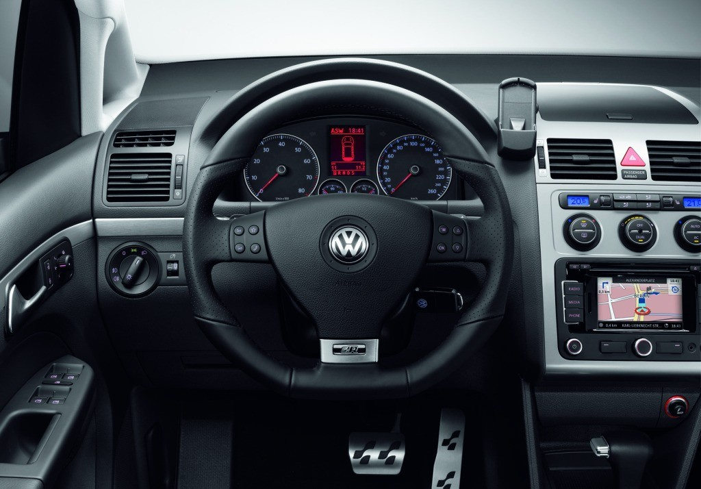 VW Touran R-Line Edition - Neustes VW Sondermodell - News - VAU-MAX ...