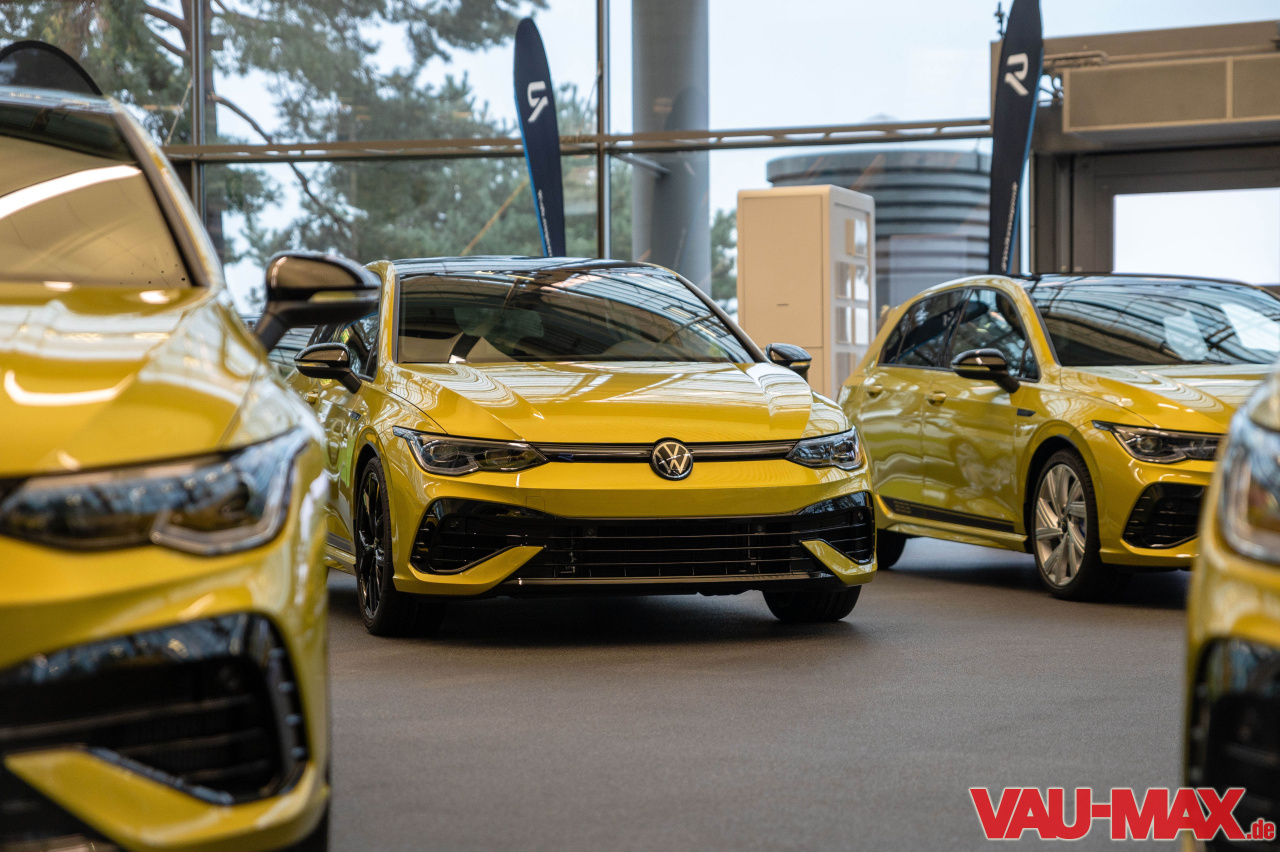 Ganz in Gelb!: VW Golf R 333 – Die ersten Fahrzeuge sind ausgeliefert ...